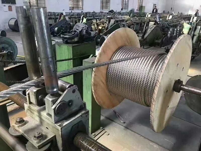 Galvanized Steel Cable Strand Wire Rope 7x7 7x19 6x19+FC 6x7+FC wire ... Galvanized Steel Cable Strand Wire Rope 7x7 7x19 6x19+FC 6x7+FC wire ...